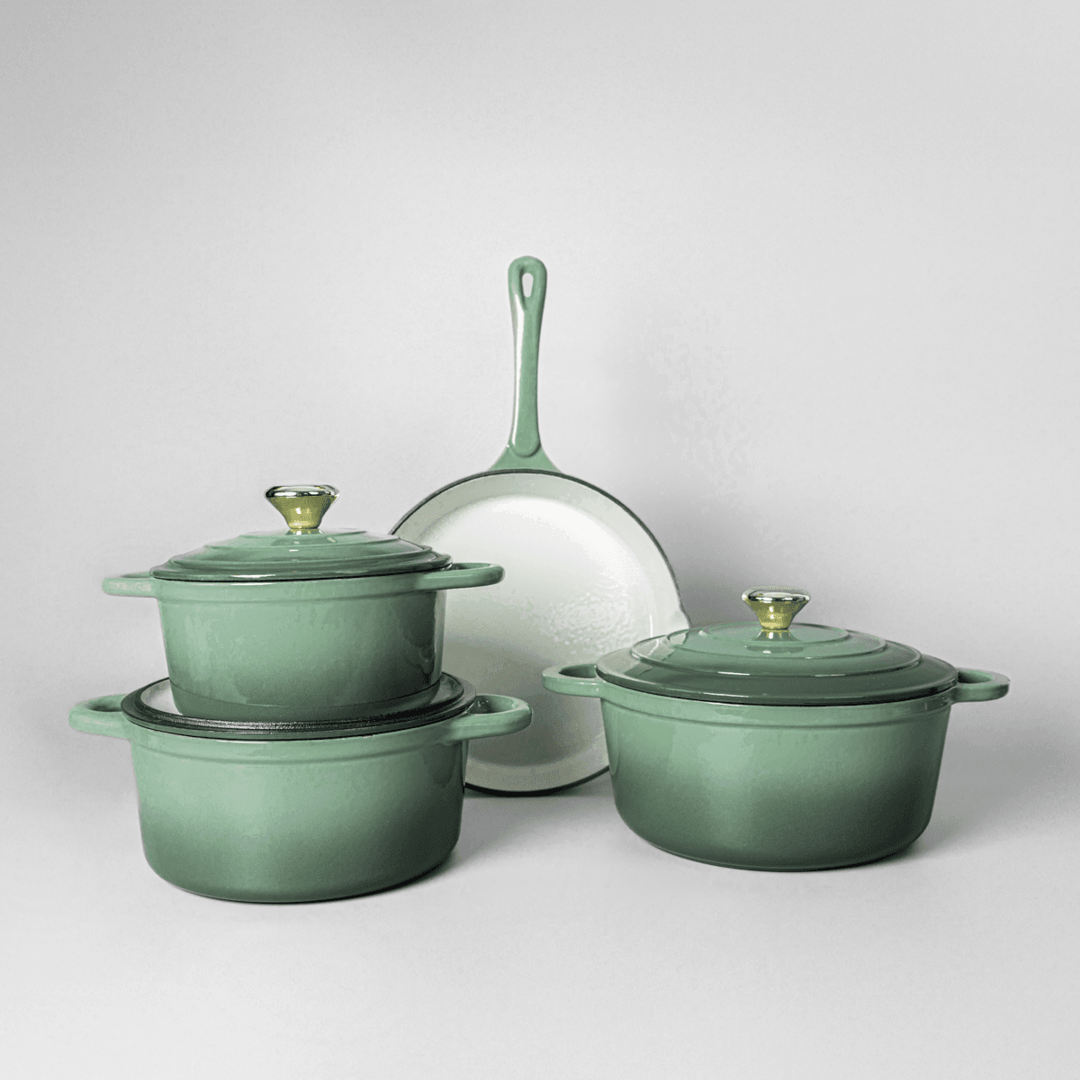 VAV GET 7-Piece Dutch Ovens Set: Fry Pan, Pots, Gloves | UAE – VAV GET ME